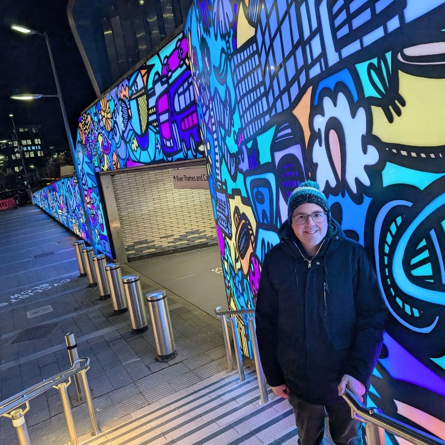 Kev Munday - About Kev Munday, Biography, Exhibitions and More | Artfinder