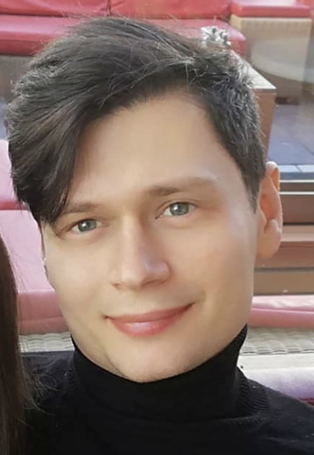 Dmitry Oleyn - About Dmitry Oleyn, Biography, Exhibitions and More | Artfinder