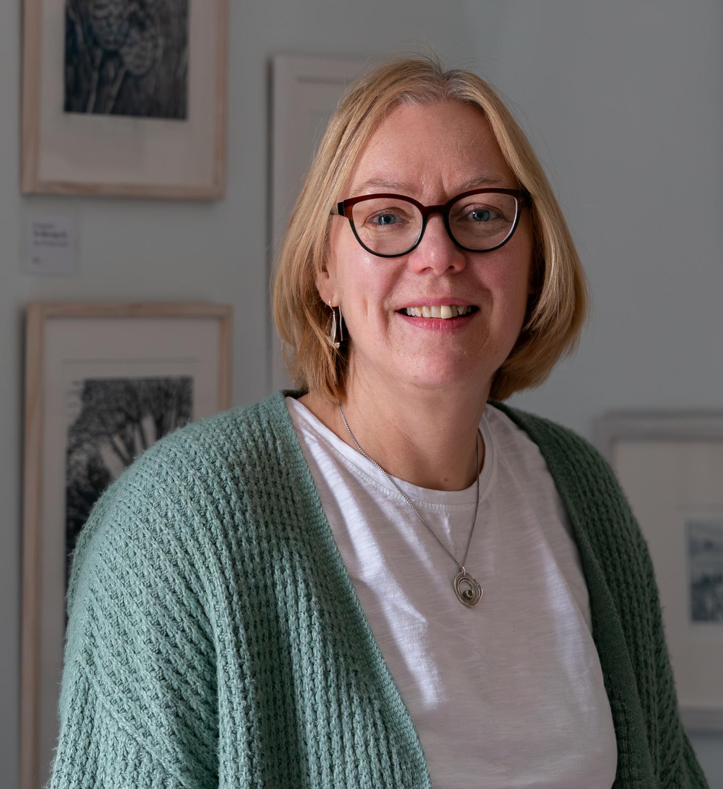 Jo Biggadike - About Jo Biggadike, Biography, Exhibitions and More ...
