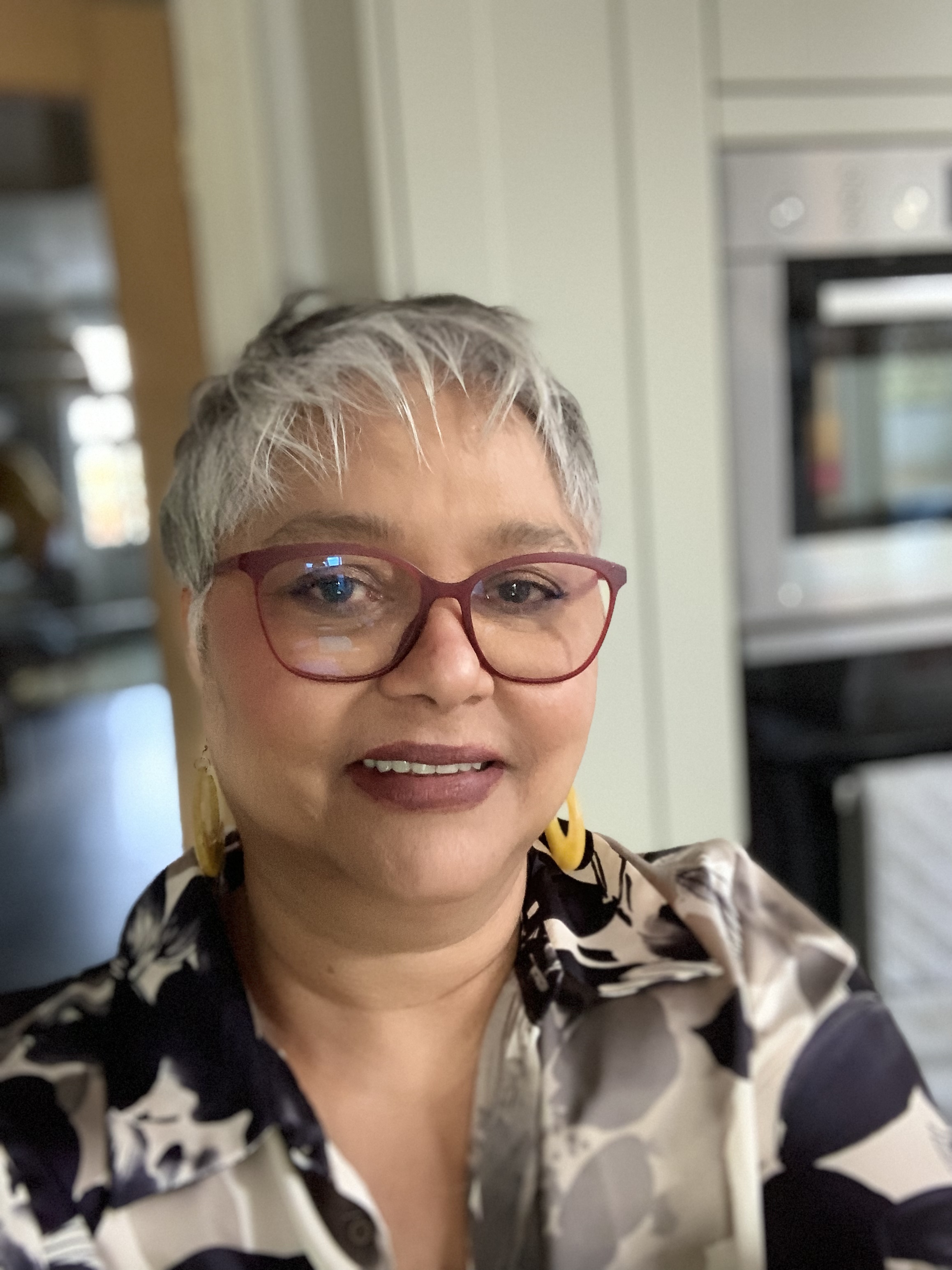 Rashna Hackett - About Rashna Hackett, Biography, Exhibitions and More ...